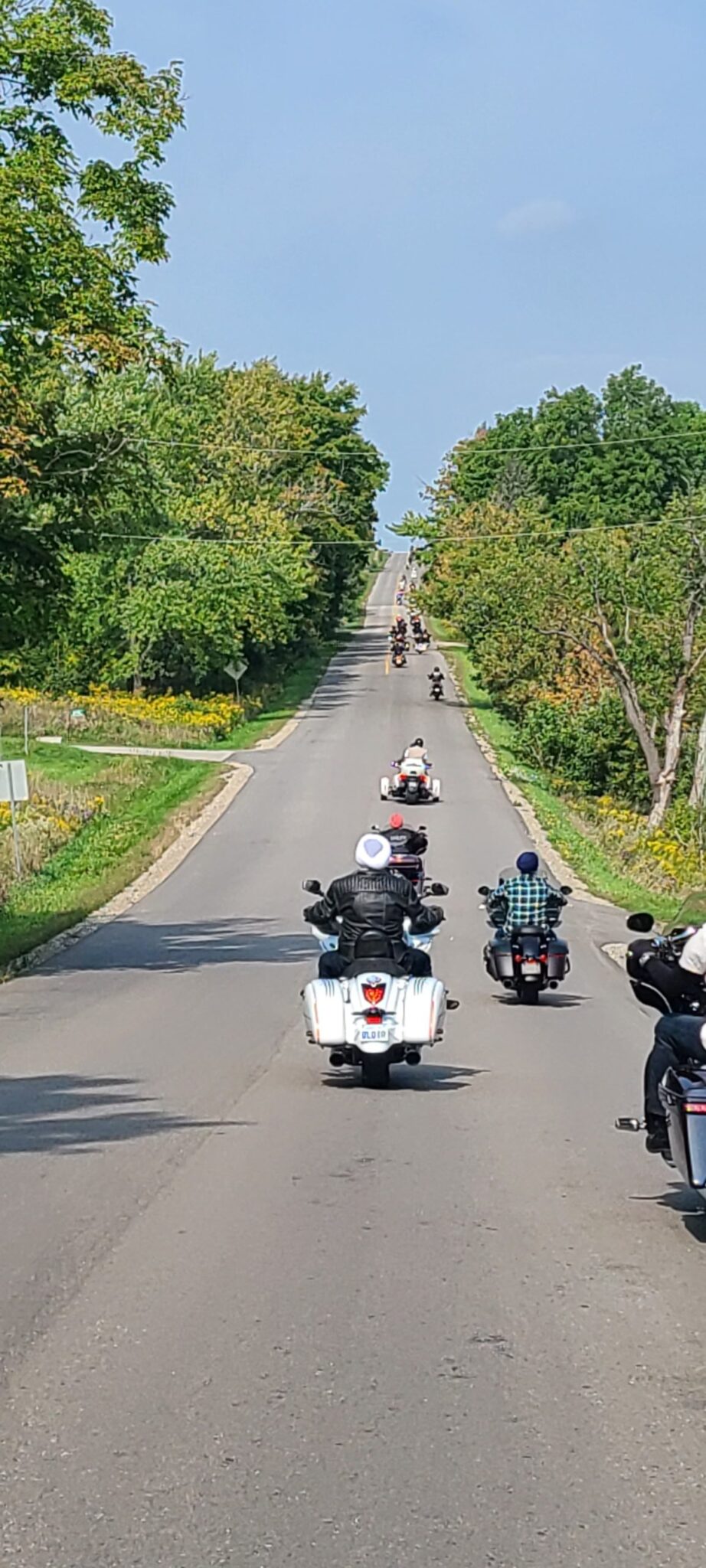 Sharing the Road: How Drivers and Riders Can Coexist Safely – 2wheelers.ca